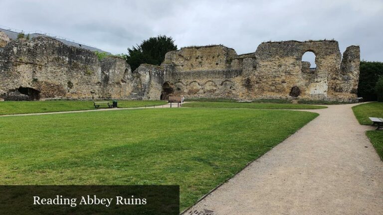 Reading Abbey Ruins - Reading (England) | Mass Times